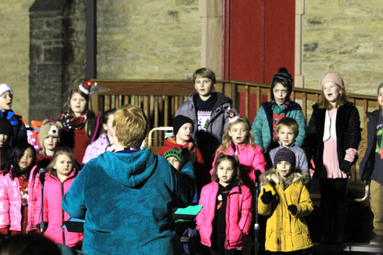 Robb Elementary School holds concert, teacher honored | News, Sports ...